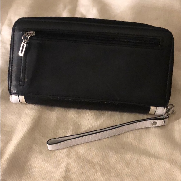 Guess | Bags | Guess Long Wallet | Poshmark